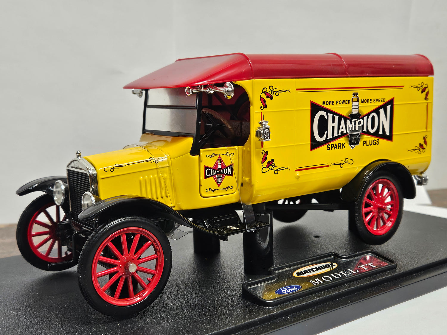 CHAMPION, 1925 Ford Model Delivery Truck (Échelle-Scale 1:24) – Nice ...