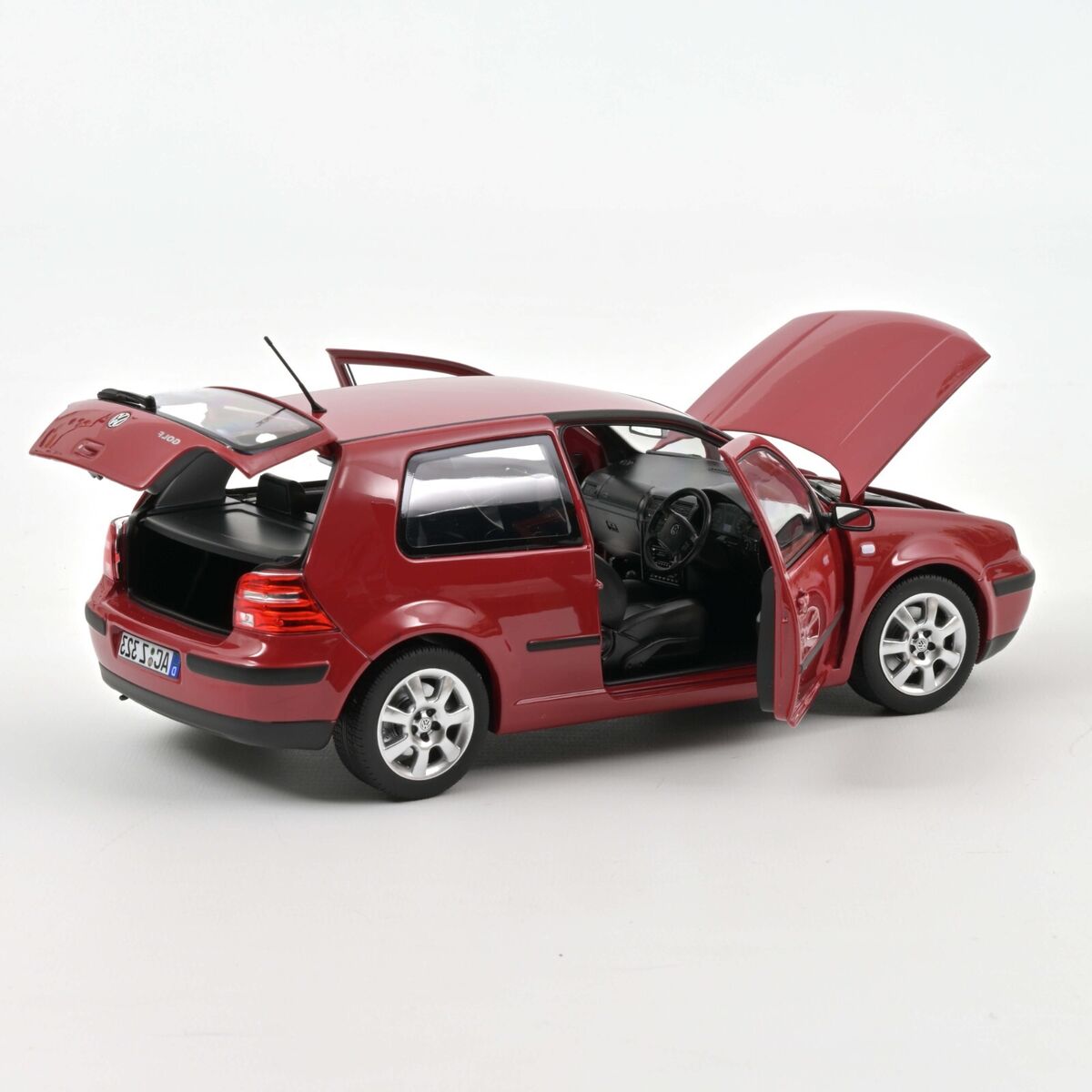 Volkswagen Golf 2002 – Nice Car Collection